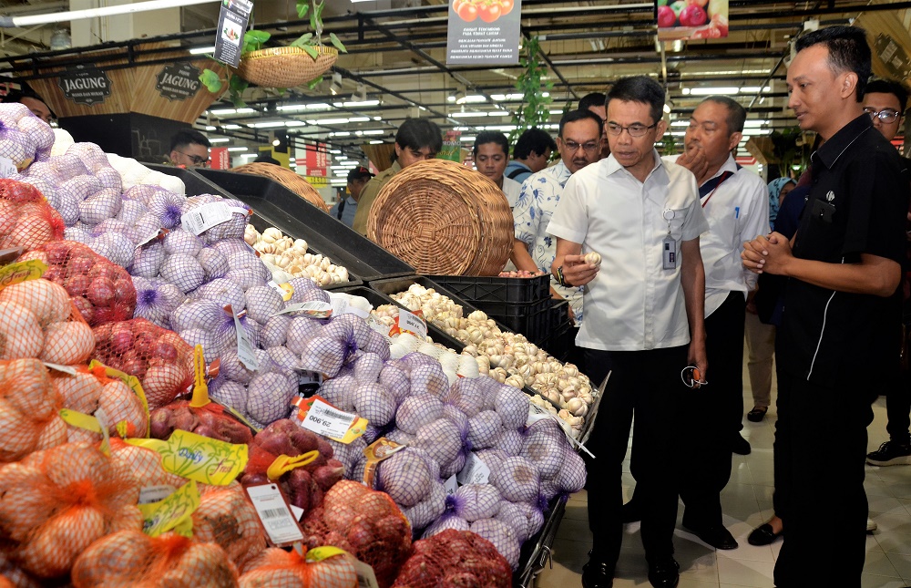 Kemendag Tingkatkan Pengawasan Barang Beredar Untuk Lindungi Konsumen ... Kemendag Tingkatkan Pengawasan Barang Beredar Untuk Lindungi Konsumen ...