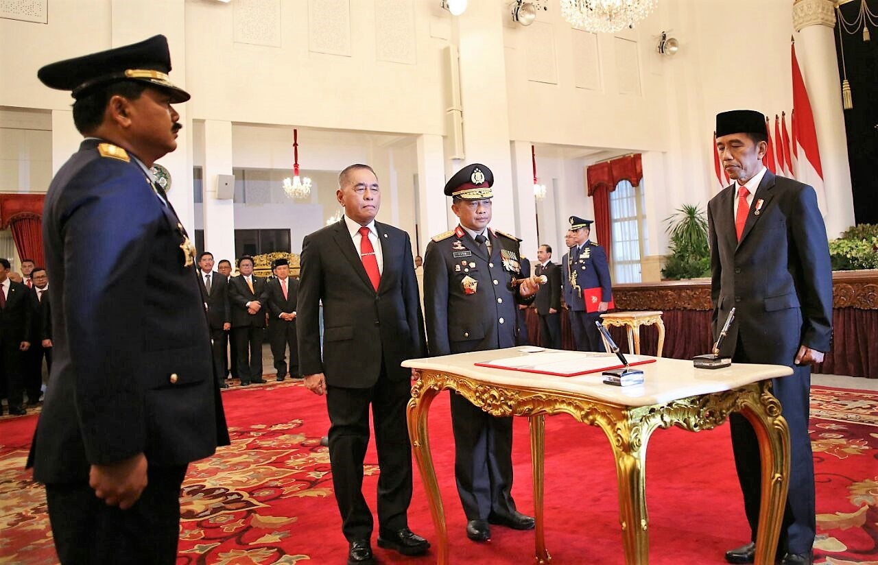 Presiden Jokowi Lantik Marsekal Hadi Tjahjanto Sebagai Panglima TNI ... Presiden Jokowi Lantik Marsekal Hadi Tjahjanto Sebagai Panglima TNI ...