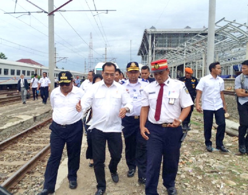 Menhub Budi Karya : Waktu Tempuh Kereta Bandara Dipersingkat Jadi 38 ... Menhub Budi Karya : Waktu Tempuh Kereta Bandara Dipersingkat Jadi 38 ...
