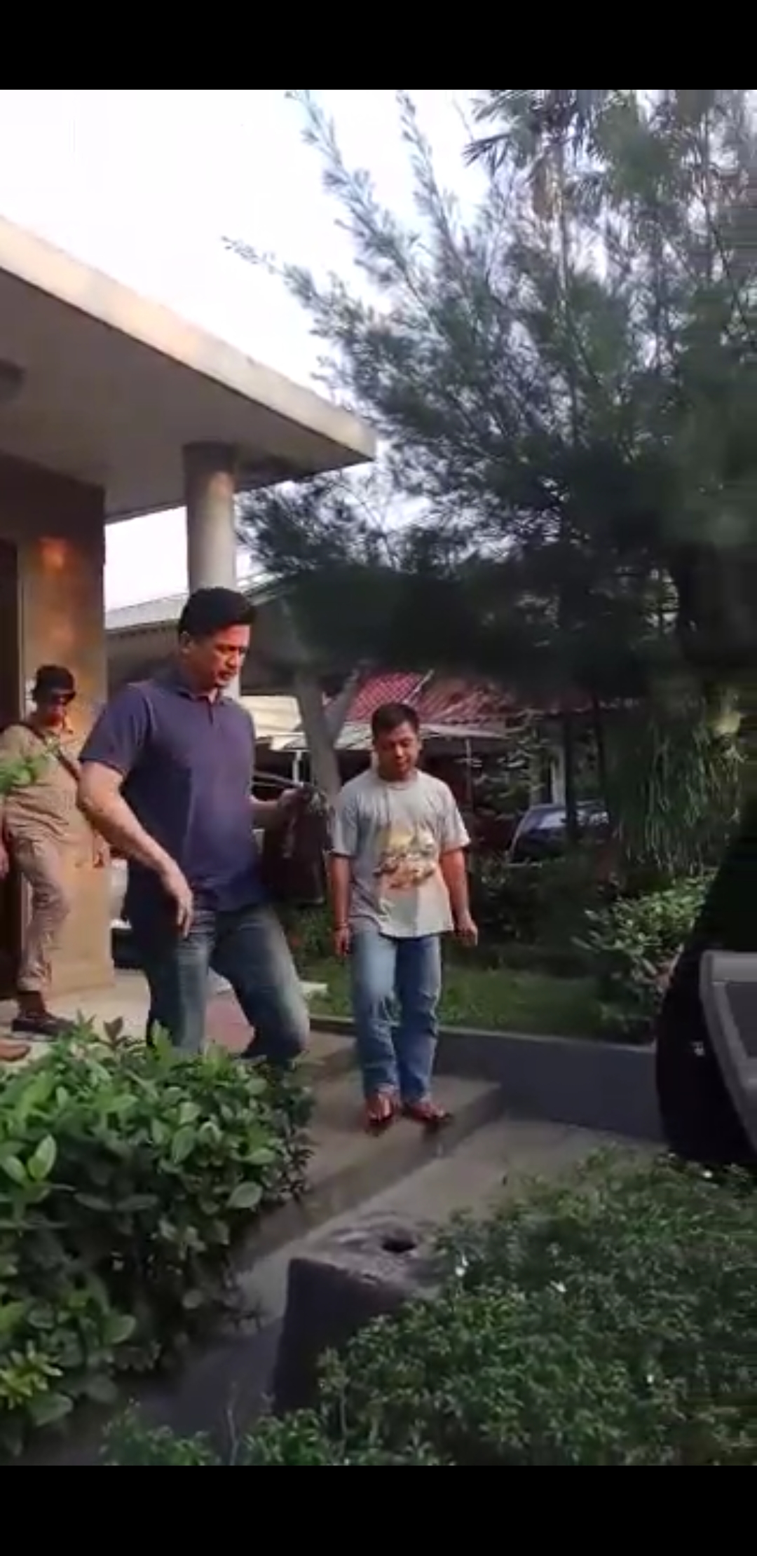 PNS Dinas Cipta Karya DKI Jakarta Tersangka Korupsi Ditangkap ... PNS Dinas Cipta Karya DKI Jakarta Tersangka Korupsi Ditangkap ...