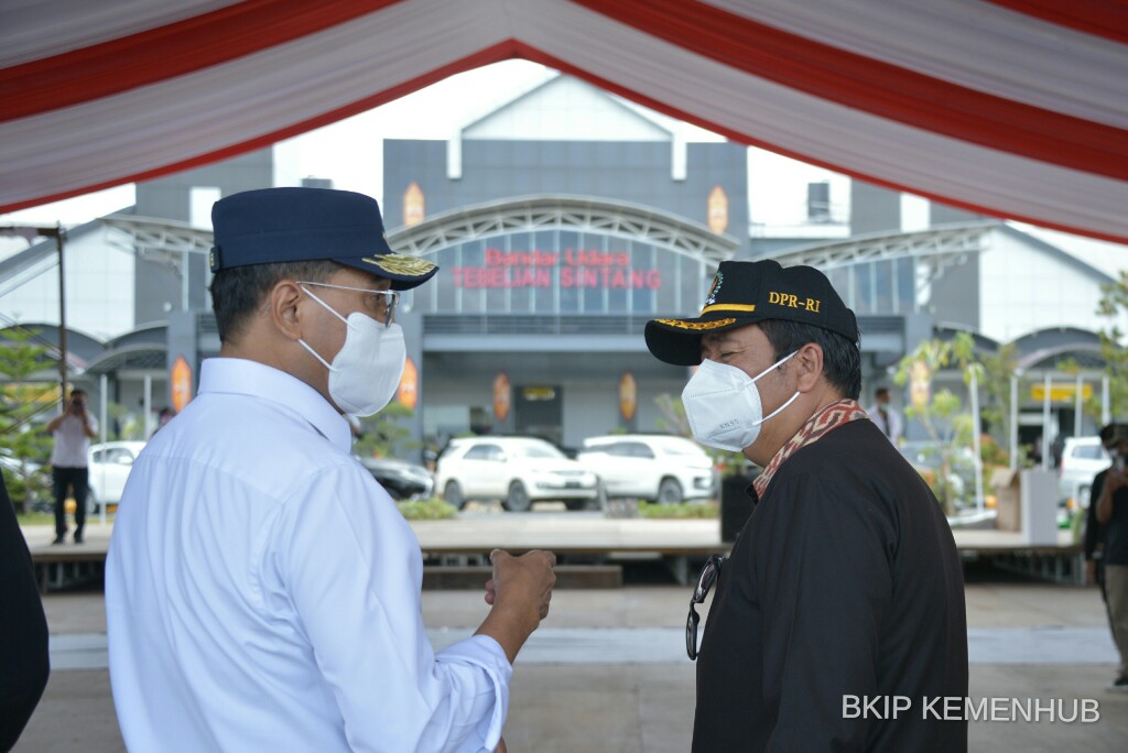 Segera Diresmikan Presiden, Menhub Budi Karya Pantau Kondisi Bandara ... Segera Diresmikan Presiden, Menhub Budi Karya Pantau Kondisi Bandara ...