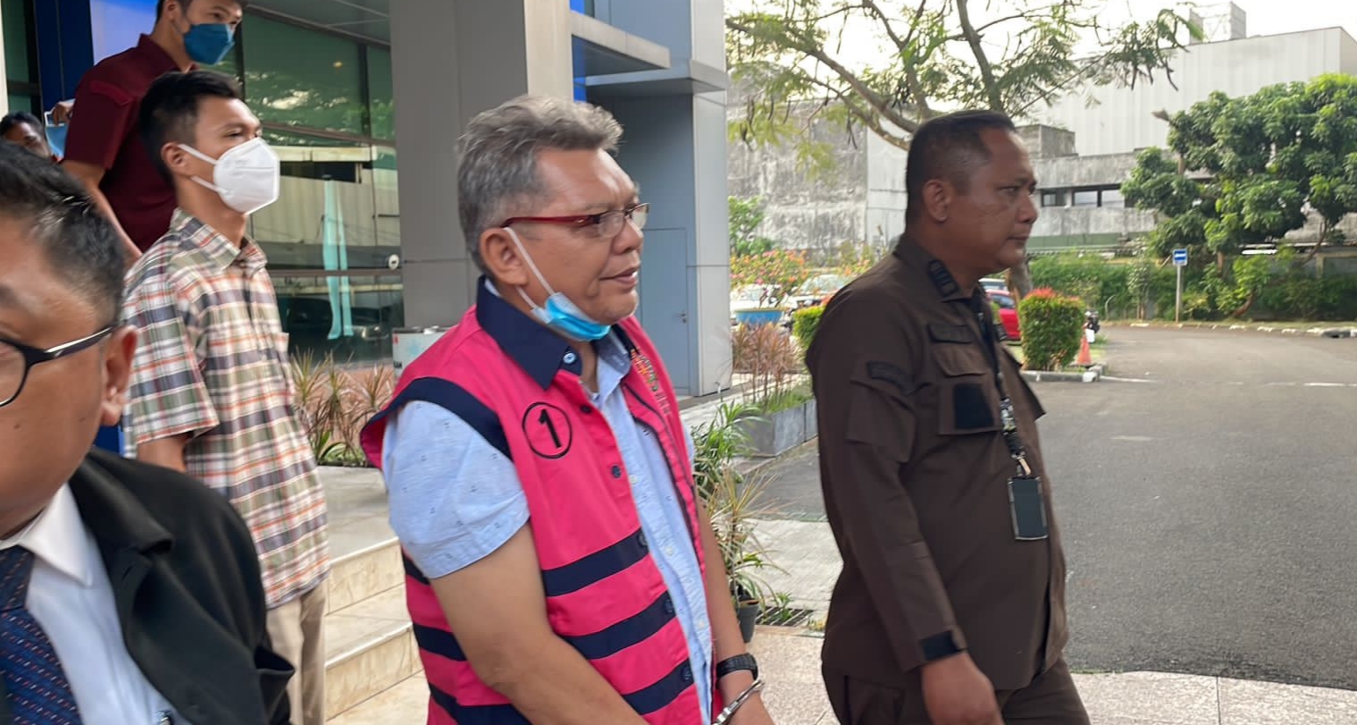 Korupsi Alat Berat, Mantan Pejabat Dinas Bina Marga Dijebloskan ke ... Korupsi Alat Berat, Mantan Pejabat Dinas Bina Marga Dijebloskan ke ...