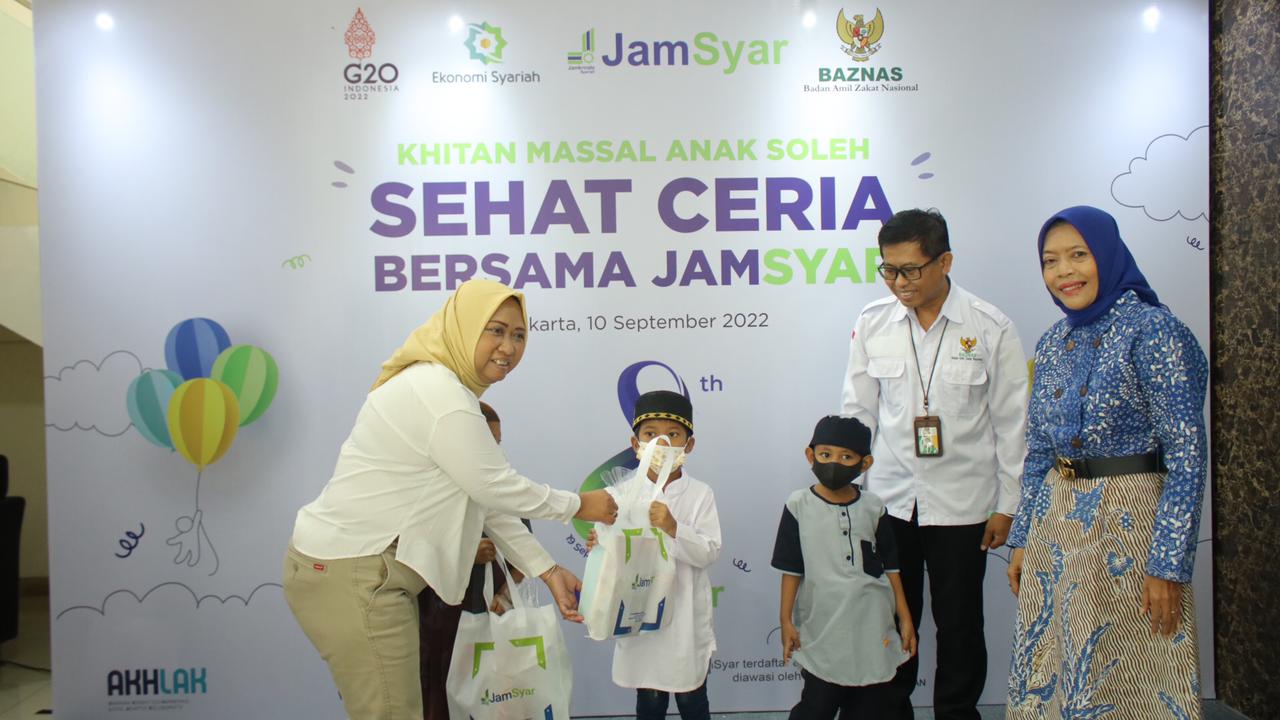 Semarakkan Milad ke-8, JamSyar Gelar Khitanan Massal - IndependensI Semarakkan Milad ke-8, JamSyar Gelar Khitanan Massal - IndependensI