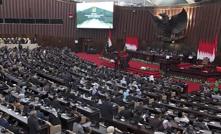 Mikrofon Diduga Masih Aktif, Ucapan soal “Hidup Jokowi” Warnai ...